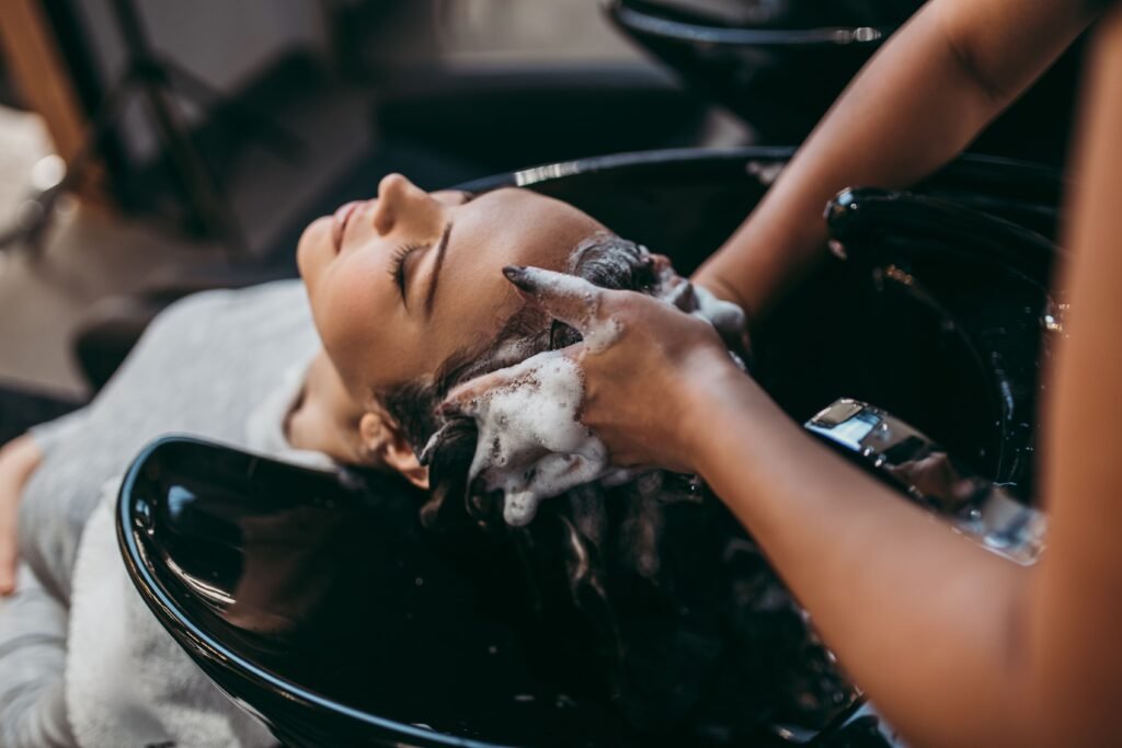 Chez Josh - Coiffeur visagiste mixte au Mans - RDV en ligne